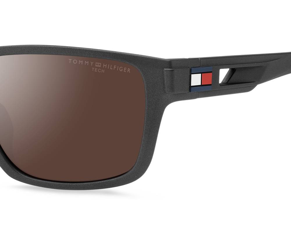 Tommy Hilfiger TH 1952 S 4WC TI